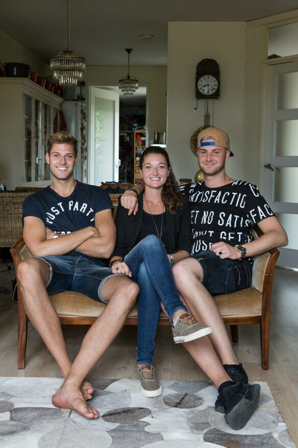 We Hadden Allebei Gewoon Ineens Een Vriendin Oneworld